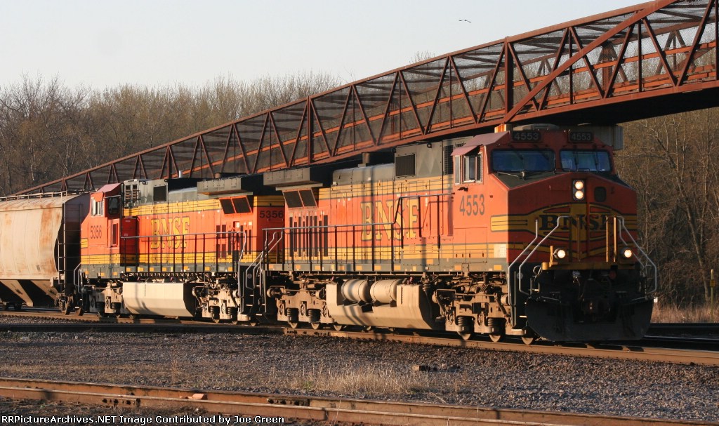BNSF 4553